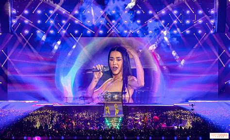 Album Photos Gala Des Pièces Jaunes 2025 Avec Katy Perry John Legend