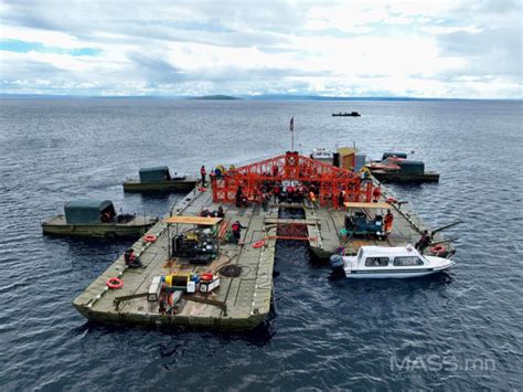 Хөвсгөл нууранд живсэн зургаан нэгж техник хэрэгслийг татан гаргалаа