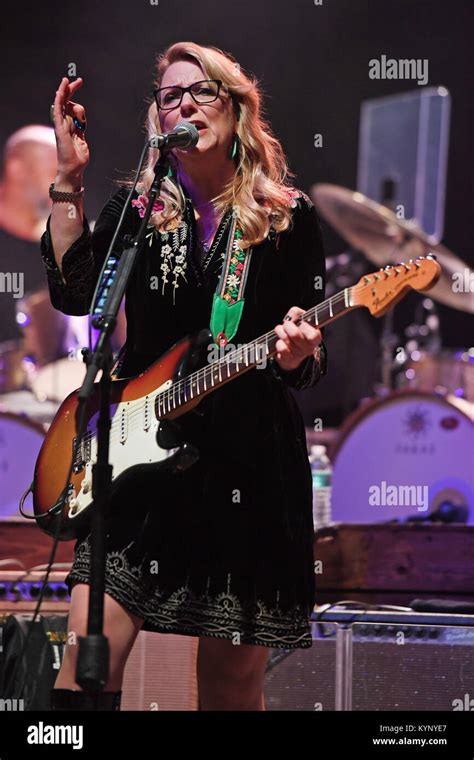 Boca Raton 14th Jan 2018 Susan Tedeschi Of The Tedeschi Trucks Band