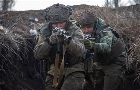 Чи зможе ворог прорвати оборону Покровська подробиці Mrpl City