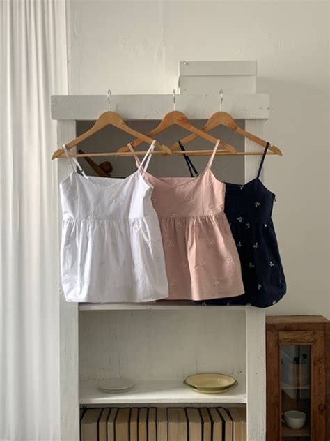 Ribbon Embroiery Bustier Top Kkami