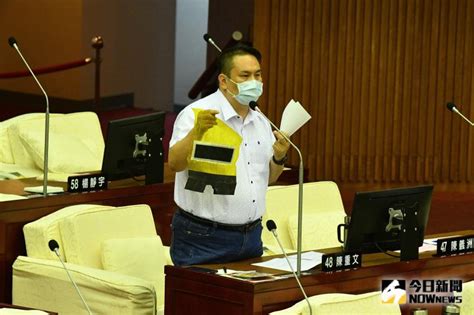 陳重文案連環爆！呱吉憶當年藍議員不演了 中邪似不斷稱讚台智光 政治快訊 要聞 Nownews今日新聞