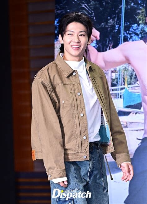 [현장포토] 미소가 로맨틱…덱스 힐링 비주얼 디스패치 뉴스는 팩트다