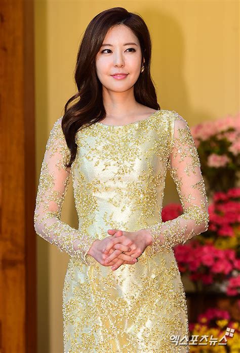 가장 예쁜 아나운서는 Mlbpark