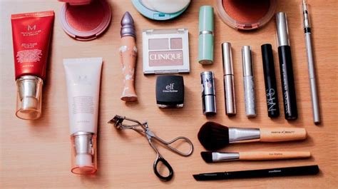 The Pros And Cons Of Wearing Makeup Daily