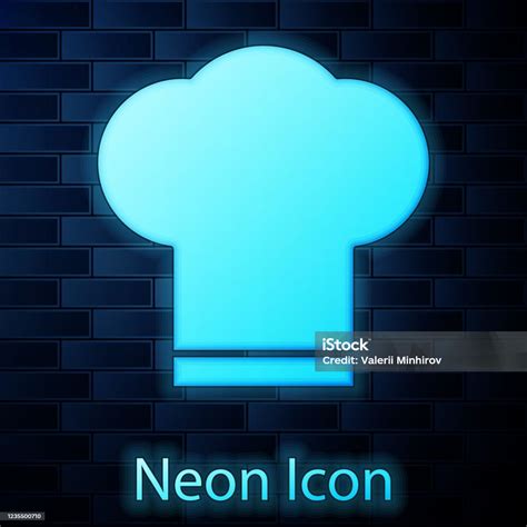 벽돌 벽 배경에 고립 빛나는 네온 요리사 모자 아이콘입니다 요리 기호입니다 모자를 요리합니다 벡터 일러스트레이션 교통 위반 티켓에 대한 스톡 벡터 아트 및 기타 이미지