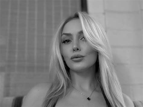 Courtney Stodden Celebrates 18 Days Alcohol Free And Opens Up About