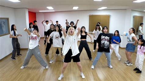 케이팝 랜덤플레이댄스 노래 In 연습실😀👟 Kpop Random Play Dance 엔제이 Enj Youtube