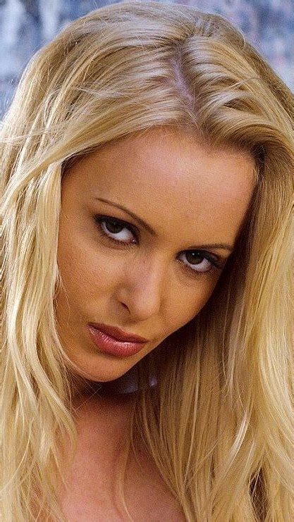 Zdenka Podkapova Beautyfan