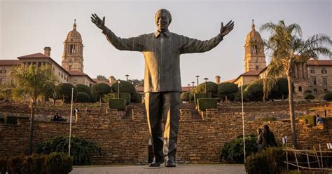 Mandela Goes From Hero To Scapegoat As South Africa Struggles Rneoliberal