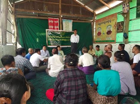 ဝါးခယ်မမြို့နယ်၌ မိုးစပါးစံပြကွက် စိုက်ပျိုးသည့် တောင်သူများအား ဓာတ်‌မြေဩဇာများထောက်ပံ့ပေးအပ