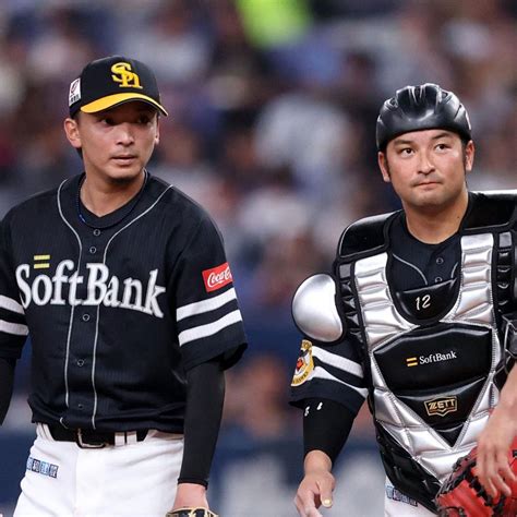 【動画】「2人の空気感変わらなくて懐かしかった」ソフトバンク東浜巨と嶺井博希、沖縄尚学高から続くバッテリーが思い出語る：「おっ！」でつながる