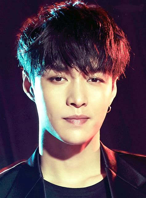 Yixing Zhang — Biografi Aktor Film Penghargaan And Fakta