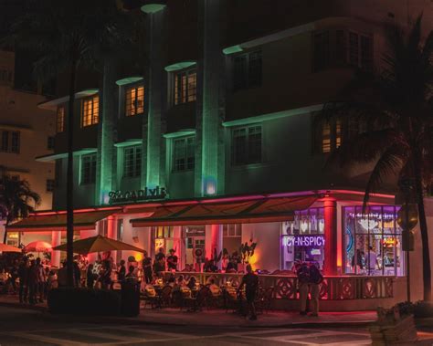 Three Nights At The Motel Under Streetlights In The City Of Palms” 3