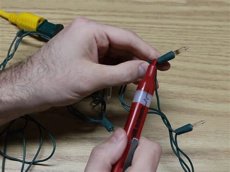 Easy Tutorial Shows How To Quickly Find And Replace Burnt Out Bulbs On Christmas Lights