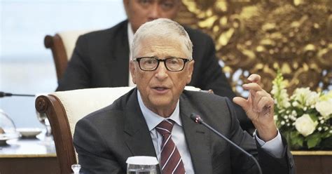 “세계최고 부자가 가난한 아이들 죽여”…빌게이츠 ‘원조 삭감 머스크 비판