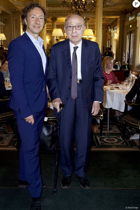 Père Stephane Bern Et Son Fils Esam Solidarity