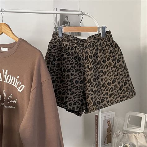 리리모드 레오 레자 4부 밴딩 숏 팬츠 호피 가죽 절개 와이드 3부 반바지 가을 겨울 레이어드룩