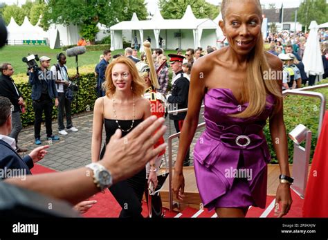 Aachen Germany 27th June 2023 Model Anna Ermakova And Her Mother