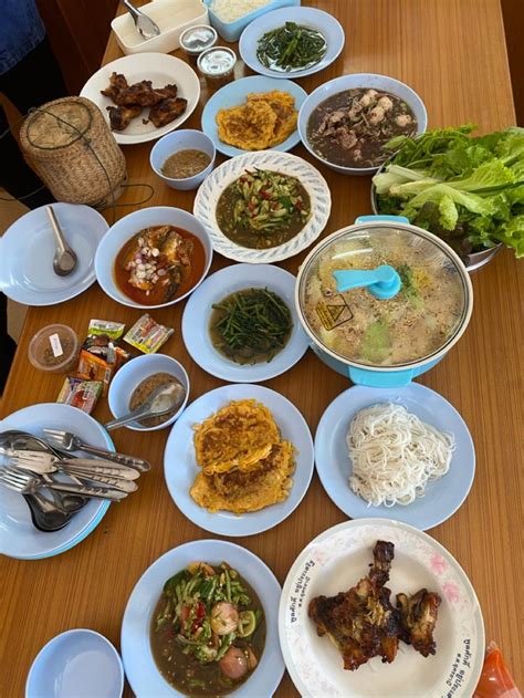 ปักพินโดย Nareef Hanafee ใน อาหาร อาหาร ภาพอาหาร ขนม