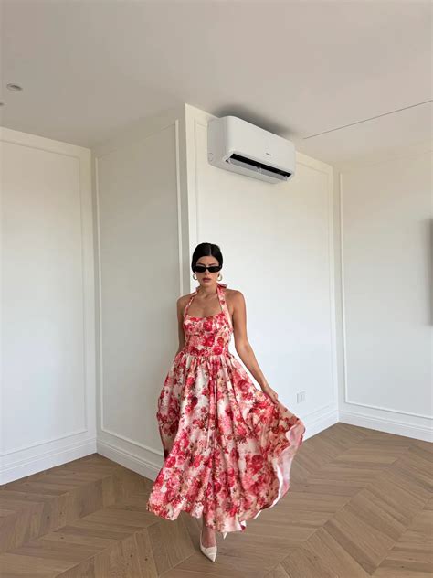 Caroline Lolitas House Woman Fashion And Accessories