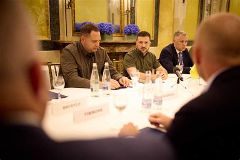 Підтримка України реалізація Формули миру та відбудова Володимир Зеленський зустрівся із