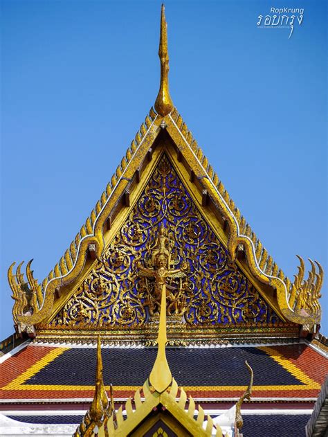 รอบกรุง หน้าบันพระอุโบสถ วัดพระศรีรัตนศาสดาราม