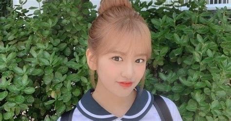 안유진 교복입고 풋풋함 발산안뇽 ★해시태그