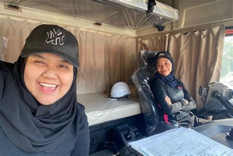 Dari Luar Truk Trailer Ini Tampak Biasa Saja Netizen Terkejut Lihat Sosok Di Balik Kemudi