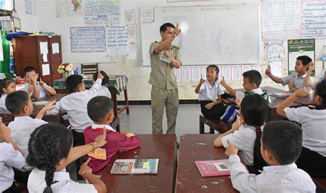 ກະຊວງສຶກສາທິການ ແລະ ກິລາ ໄດ້ຮັບຮອງເອົາມາດຕະຖານການສອນຊັ້ນປະຖົມສຶກສາສະບັບປັບປຸງ