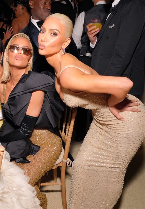 Kourtney Kardashian Throws Jaw Dropping Dig At Kim And Khloe In New