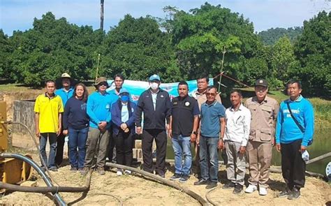 นายสุเมธ สายทอง ผู้อำนวยการสำนักงานทรัพยากรน้ำที่ 6 ลงพื้นที่ตรวจเยี่ยมบริเวณพื้นที่สูบน้ำฝาย