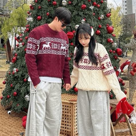 2사이즈고퀄 도톰 커플 니트 크리스마스 커플룩 겨울 커플룩 꽈배기 노르딕 코위찬 눈꽃 사슴 루돌프 연말룩 남녀공용 오버핏 아방핏 빅사이즈 크롭 커플티 시밀러룩 겨울니트