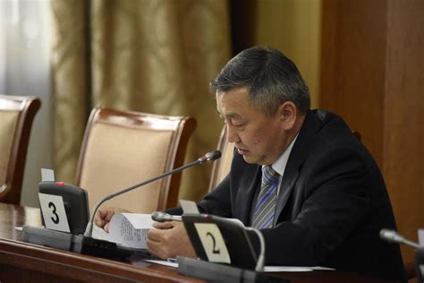 Ерөнхийлөгчийн санаачилсан хуулийн төслийг хэлэлцэж эхэллээ