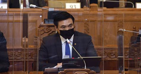 С Амарсайхан Долдугаар сарын 1 гэхэд хүн амынхаа 60 хувийг вакцинжуулна