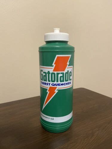 Vintage 1985 Gatorade Thirst Quencher Training Squirt Bottle Green