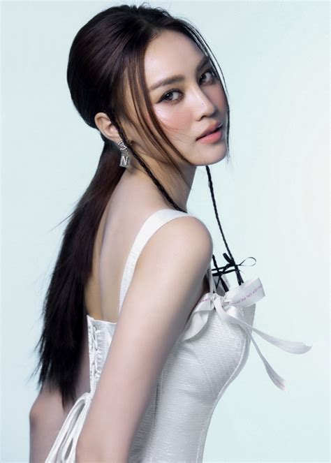 Ninh D Ng Lan Ng C Tung Lo T Nh Trong Veo Tr C Th M Sinh Nh T Tu I