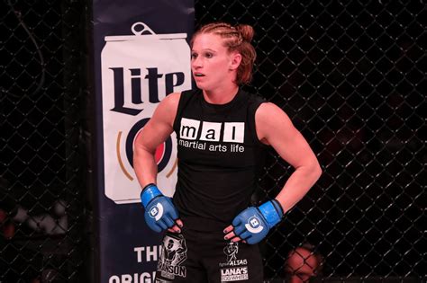 Former Bellator Lfa Fighter Katy Collins Dies From Brain Aneurysm