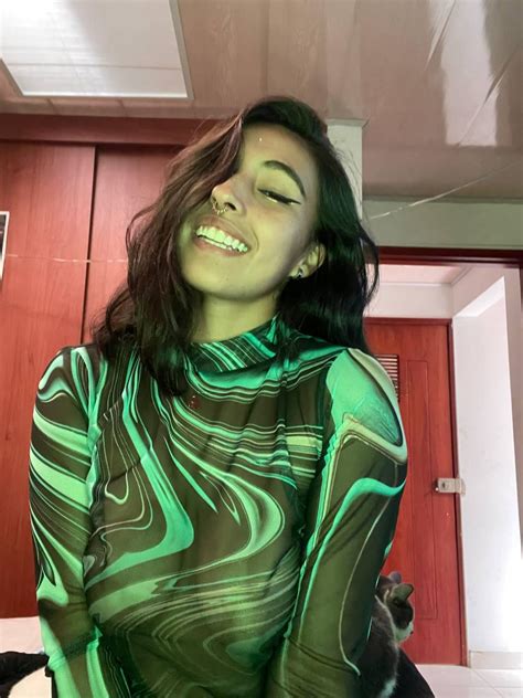 I Think My Outfit Is Cute What Do You Think R Egirls