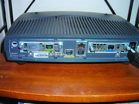 Solved How To Identify Ports On A CISCO Router Experts Exchange