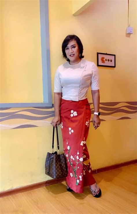 ပြင်ဦးလွင်ရဲ့လမ်းမထက်မှာ ဆယ်ဘီးကားတက်ကြိတ်ရင်တောင် ဘာမှမဖြစ်ဘူးဆိုတာကို သက်သေပြခဲ့တဲ့ ညီညီမောင