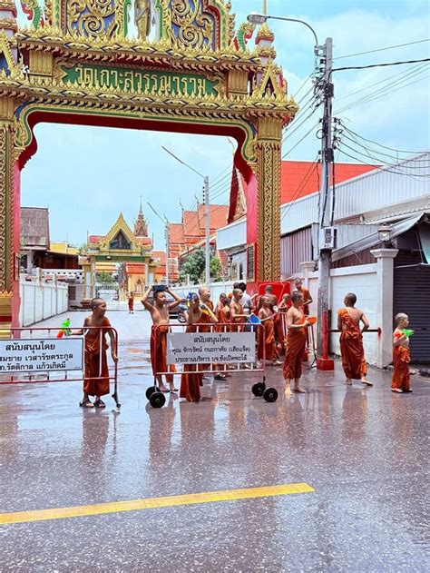 สะพานใหม่ สะพานใหม่ Added A New Photo