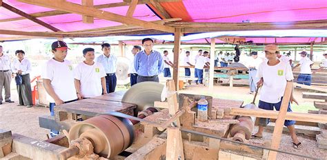 ပြည်နယ်၊ ခရိုင်နှင့်မြို့နယ်အဆင့်တာဝန်ရှိသူများအား ပြည်ထောင်စုဝန်ကြီး ဦးခင်မောင်ရီ တွေ့ဆုံ၊ သစ်မ