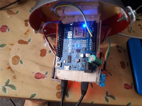 Weather Station Using Esp8266 And Some Recycled Sensors The Internet