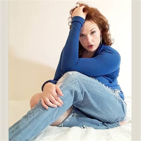 Pin On Older Gorgeous Redheads