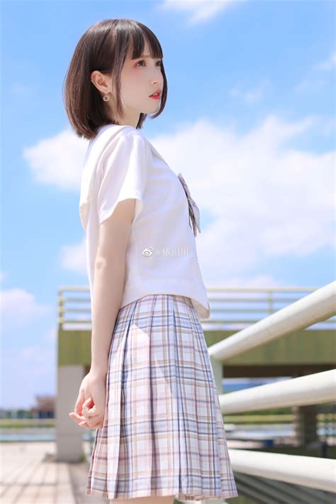 7 个 Jk姿势 点子 校服 女孩 时尚