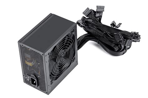 흰색 배경에 격리된 컴퓨터 전원 공급 장치입니다 데스크톱 하드웨어 부품 잘라 0명에 대한 스톡 사진 및 기타 이미지 0명 검은색 네트워크 서버 Istock