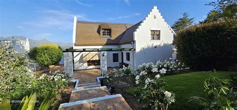 Charming Self Catering Thatch Cottage At 18 Montpellier Estate