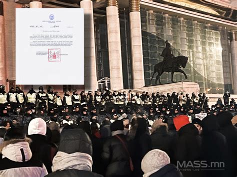 Нийслэлийн Засаг дарга захирамжаа хүчингүй болгож цагдаагийн алба хаагчид хамгаалалтаа буулгалаа