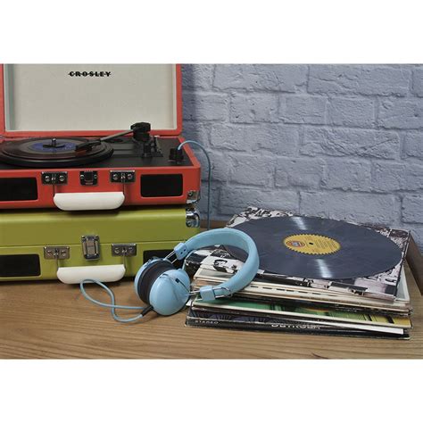 Купить Проигрыватель виниловых пластинок Crosley Cruiser Deluxe CR8005D ...